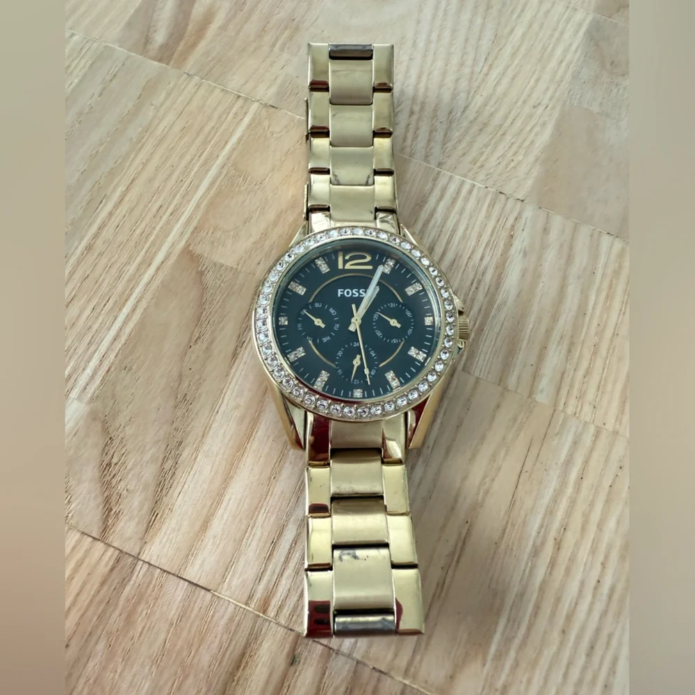 Fossil | Accessories | Fossil Ladies Black Dial Gold Tone Watch New ...